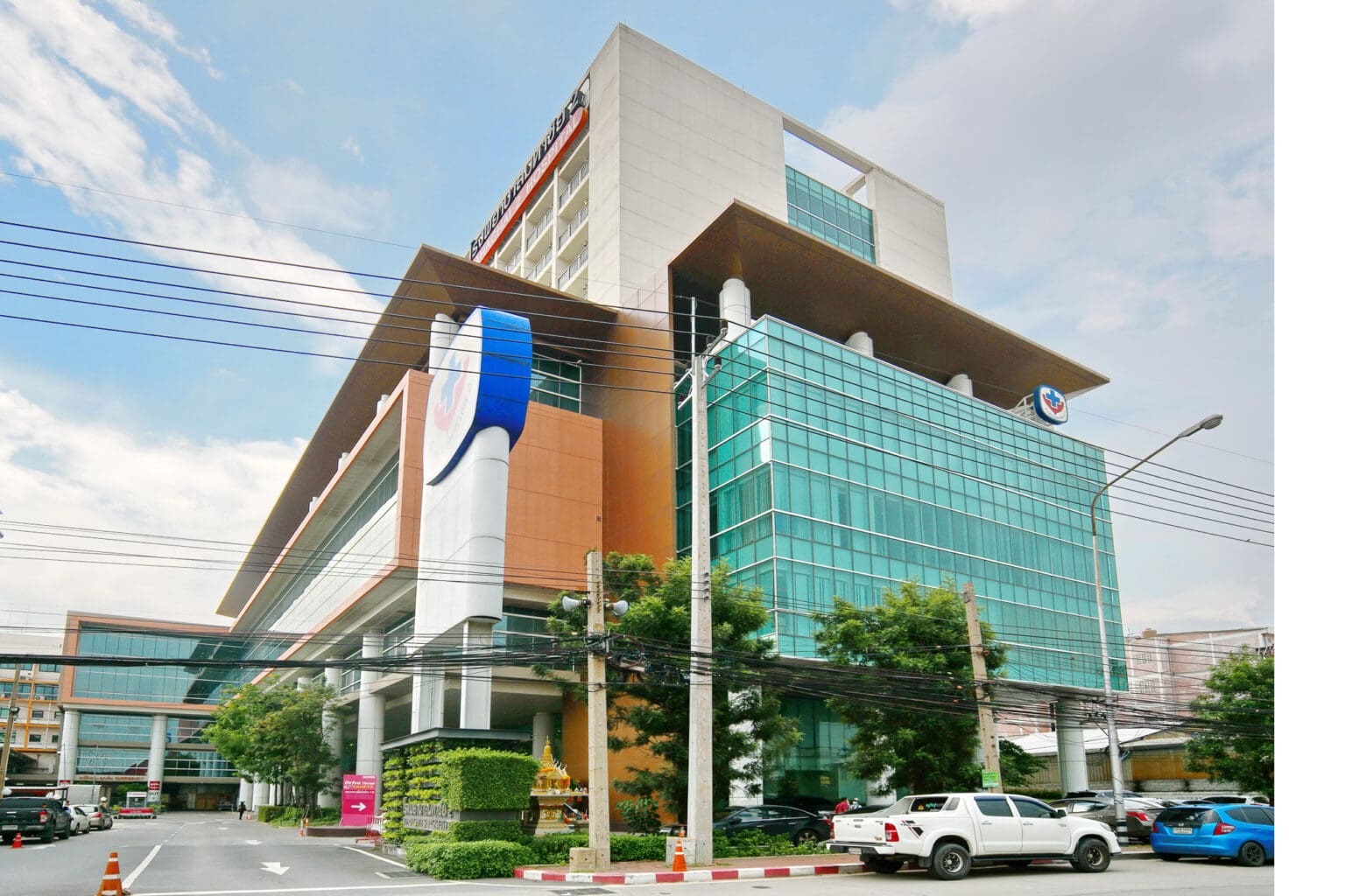 Mahachai 2 Hospital - TEAC architect